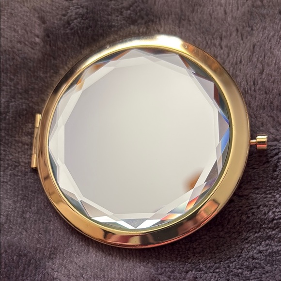 Accessories | Elegant Gold Tone Compact Mirror | Poshmark
